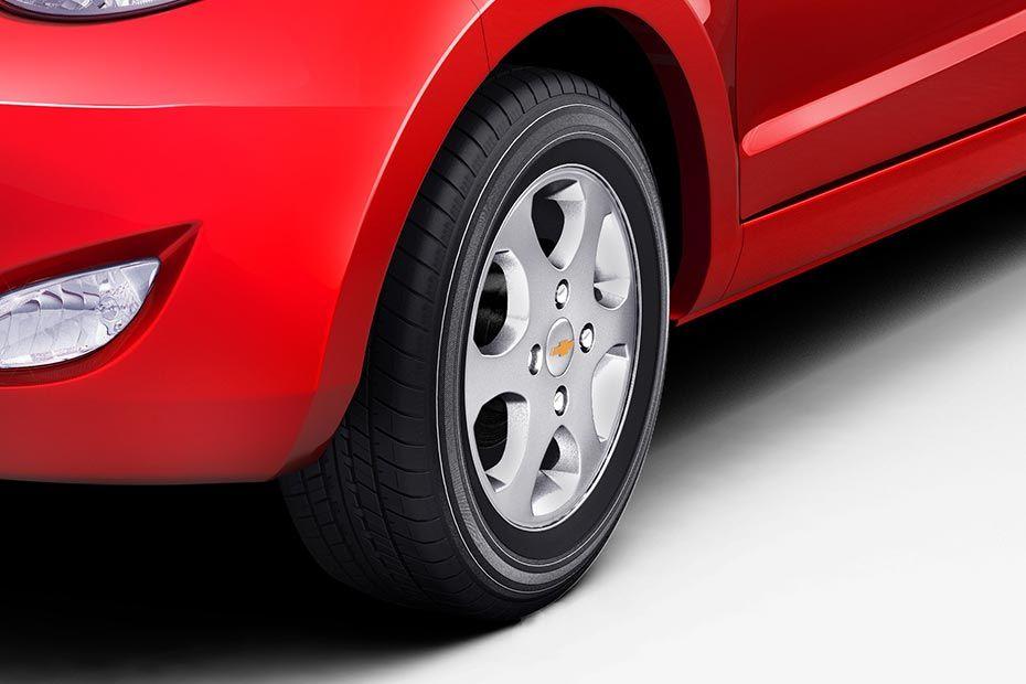 Chevrolet Enjoy Tyre Size
