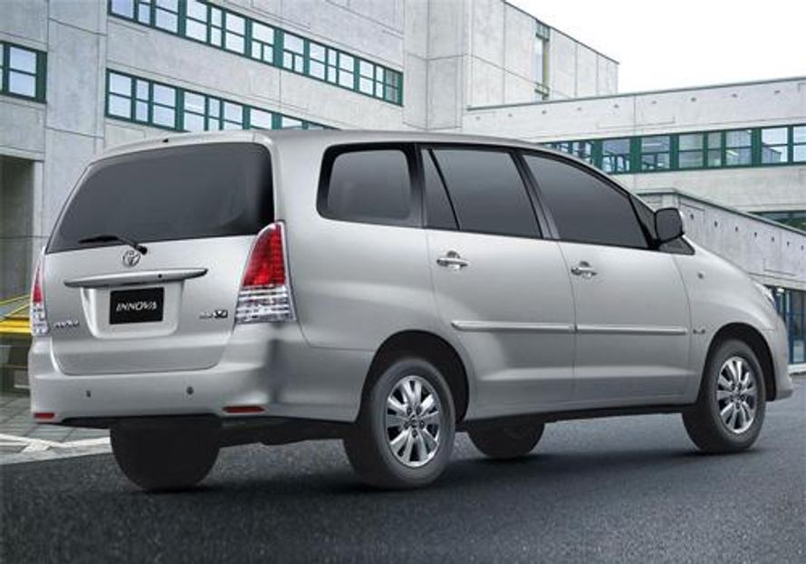 Toyota Innova 2004-2011 Interior Images and Photos - CarDekho