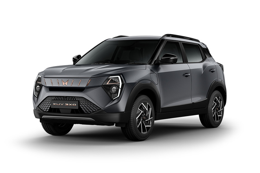 Mahindra XUV 3XO EV Everest White Colour - Everest White XUV 3XO EV Price