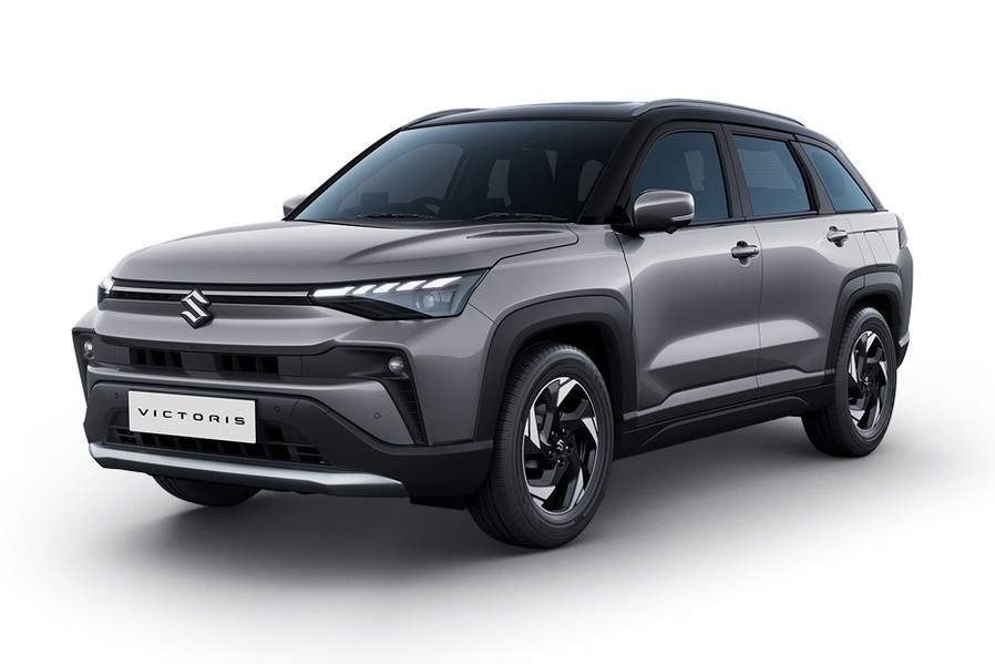 Maruti Victoris Splendid Silver With Bluish Black Roof Colour ...