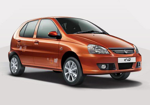 Tata Indica petrol variant gets a slight facelift | CarDekho.com