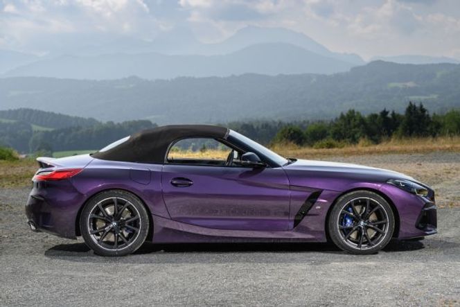 BMW Z4 Price - Features, Images, Colours & Reviews