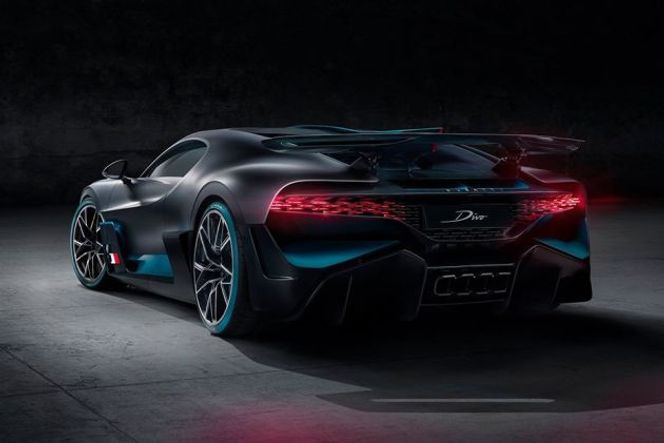 Bugatti Divo Price, Images, Mileage, Reviews, Specs