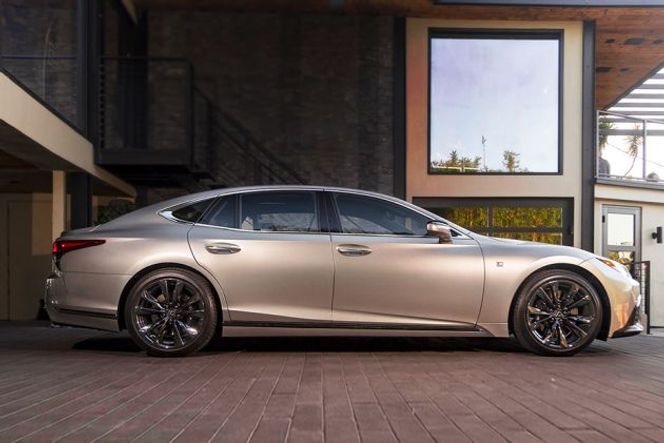 Lexus LS Price, Images, Mileage, Reviews, Specs