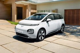 MG Windsor EV Specifications - Dimensions, Configurations, Features ...