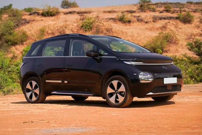 MG Windsor EV Price - Features, Images, Colours & Reviews
