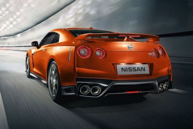Nissan GT-R Price, Images, Mileage, Reviews, Specs
