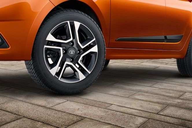 Tata Tiago 2015-2019 Price, Images, Mileage, Reviews, Specs