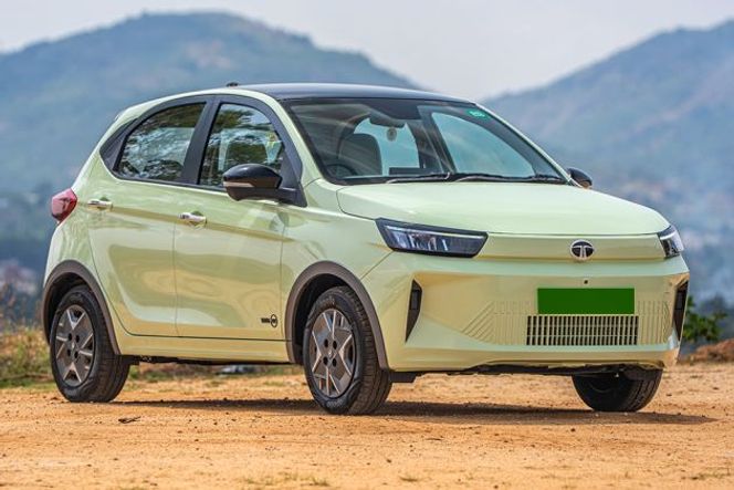 Tata Tiago EV Price - Features, Images, Colours & Reviews