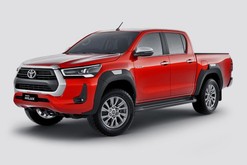 Toyota Hilux vs Toyota Fortuner Comparison - Prices, Specs, Features