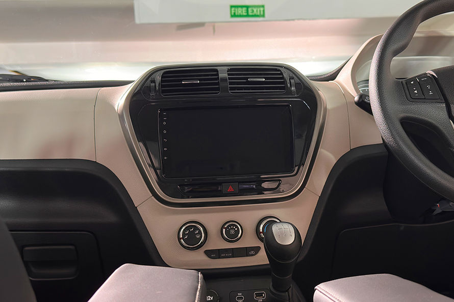 Mahindra Bolero Neo Interior Images and Photos - CarDekho