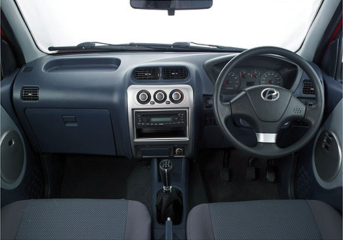 Premier launches Rio petrol engine variant | CarDekho.com