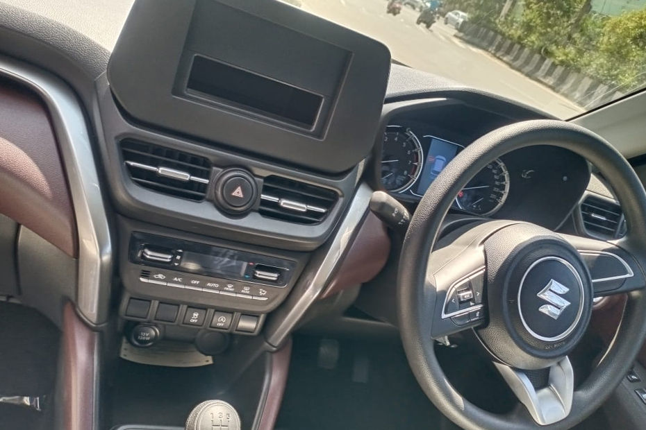 2022 Maruti Grand Vitara Base-spec Sigma Variant Detailed In Images ...