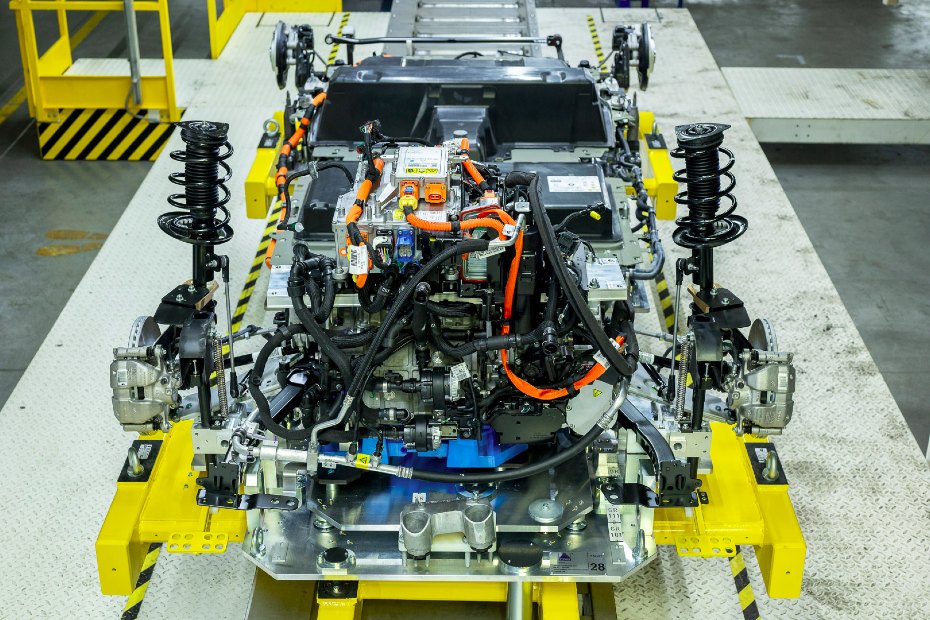 Jeep Avenger Electric SUV Makes World Premiere At Paris Motor Show ...