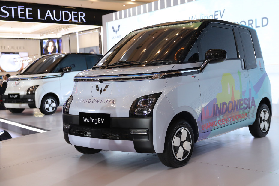 MG Air EV Detailed In 15 Pictures | CarDekho.com