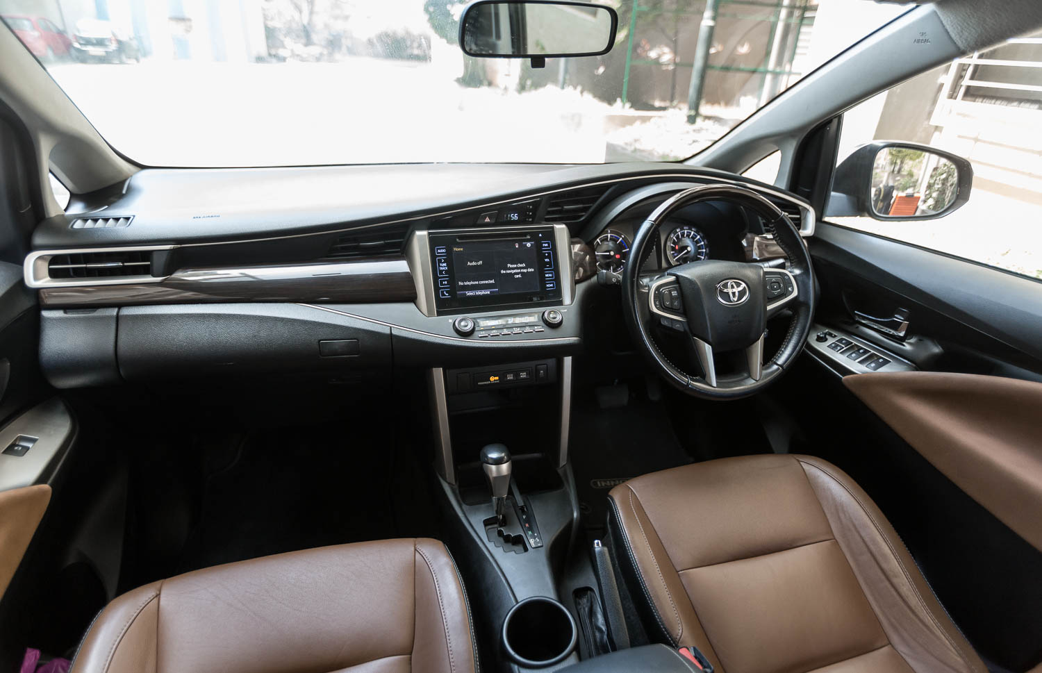 Old vs New: Toyota Innova Hycross Vs Innova Crysta In 30 Pics ...