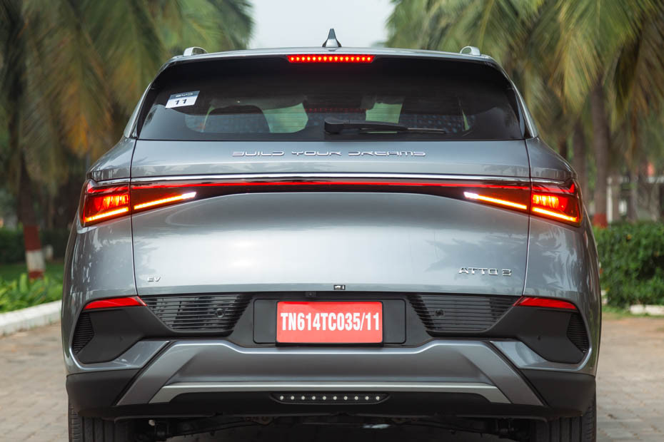 BYD Atto 3 Price - Features, Images, Colours & Reviews