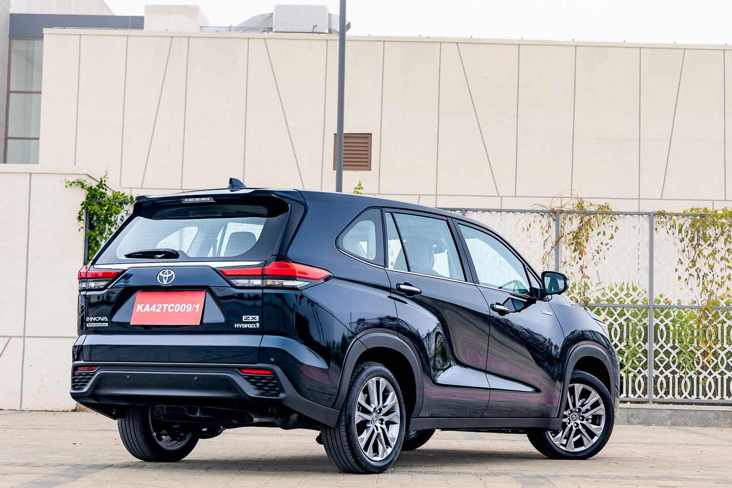 Toyota Innova Hycross-derived Maruti MPV, Likely To Be Called Maruti ...