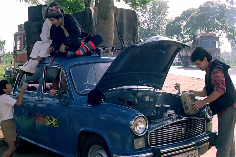 5 Iconic Cars Aamir Khan Has Driven In His Movies: Audi Q7, Mitsubishi ...