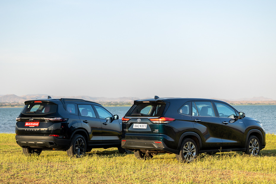 Toyota Innova Hycross vs Tata Safari: Space And Practicality Comparison ...