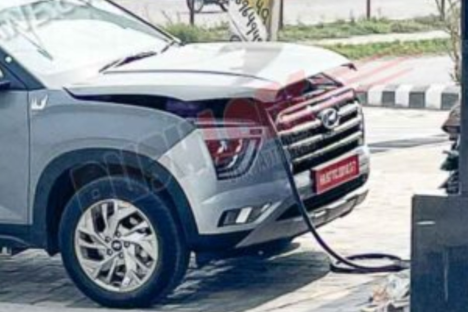 Hyundai Creta EV Spied Charging At A Station | CarDekho.com