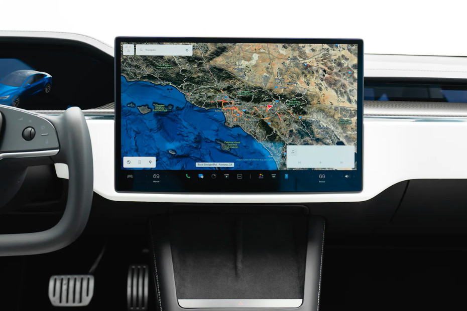 Top 10 Cars With The Biggest Displays | CarDekho.com