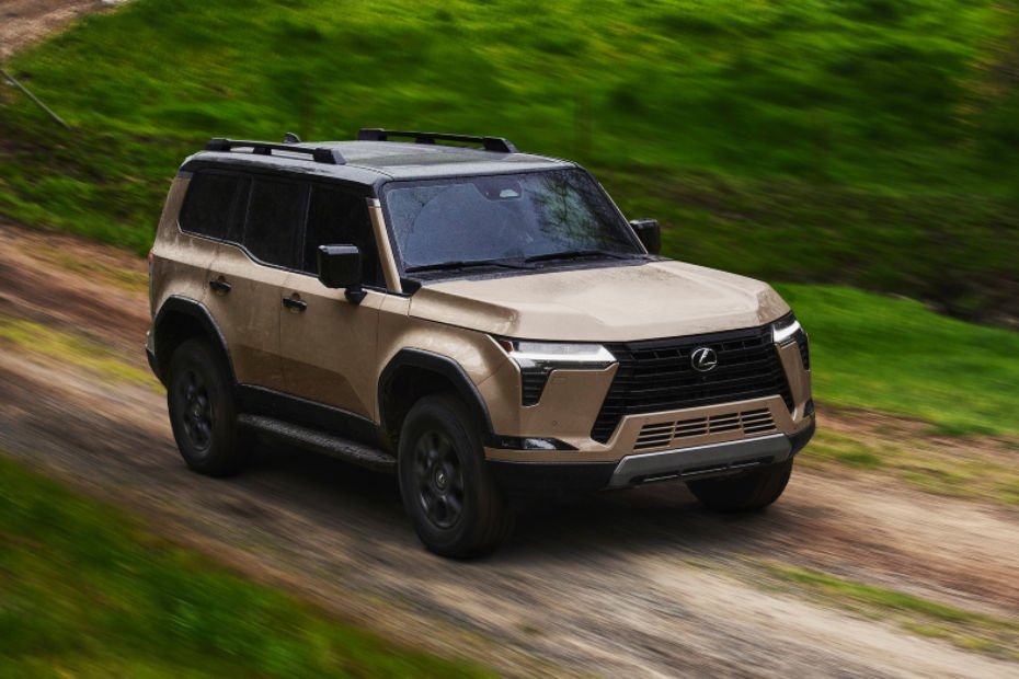 All-New Third-Gen Lexus GX Unveiled Globally | CarDekho.com