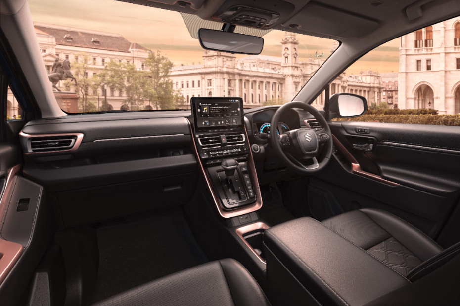 Toyota Innova Hycross vs Maruti Invicto: 5 Key Differences | CarDekho.com