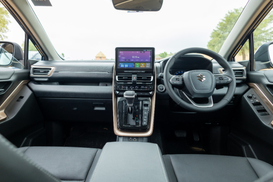 Maruti Invicto Interior And Exterior Detailed In 20 Images | CarDekho.com