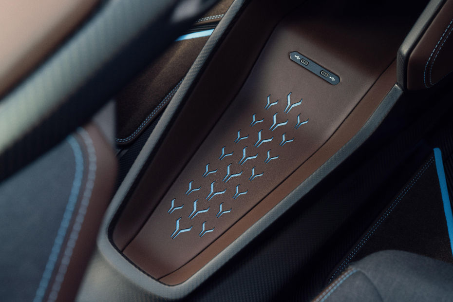 Lamborghini Lanzador EV Concept Unveiled | CarDekho.com