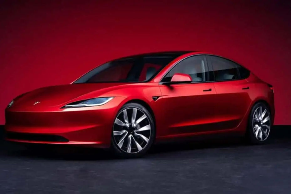 Tesla Model 3 Facelift Unveiled Internationally | CarDekho.com