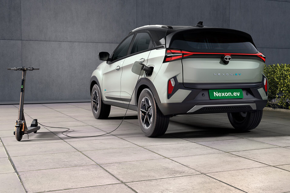 Tata Nexon EV Facelift Gets These Features Over The Tata Nexon Facelift ...