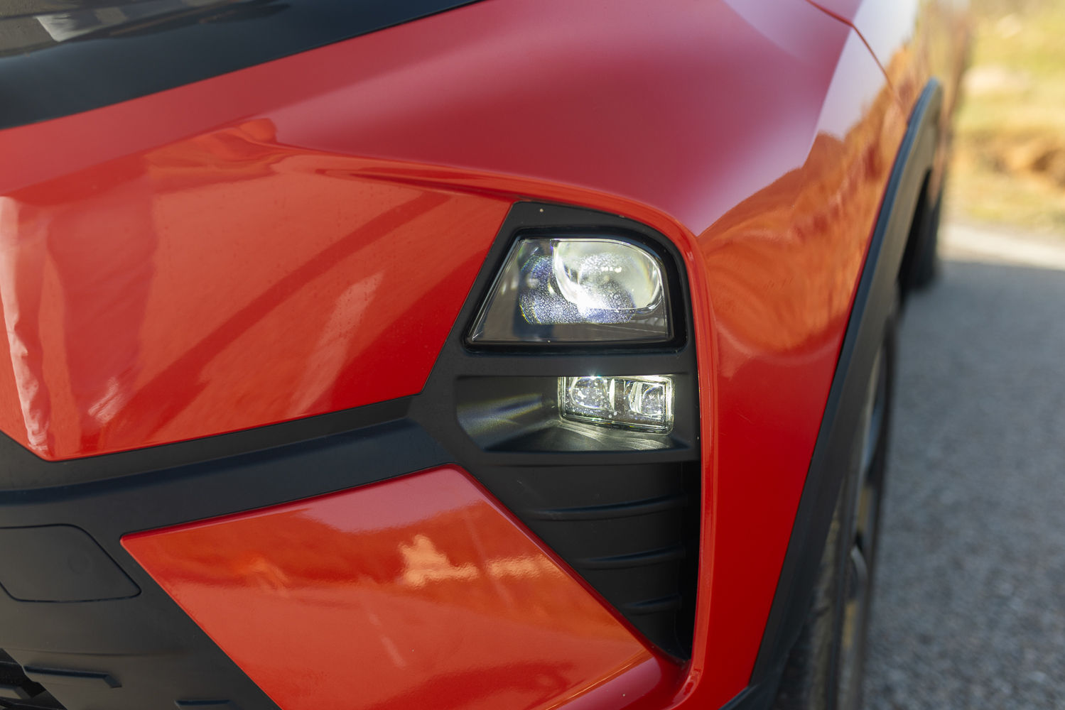 Tata Nexon Facelift Exterior Detailed In 10 Images | CarDekho.com