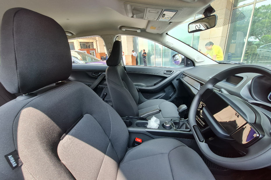 Tata Nexon Facelift Base Smart Variant Detailed In 7 Images | CarDekho.com