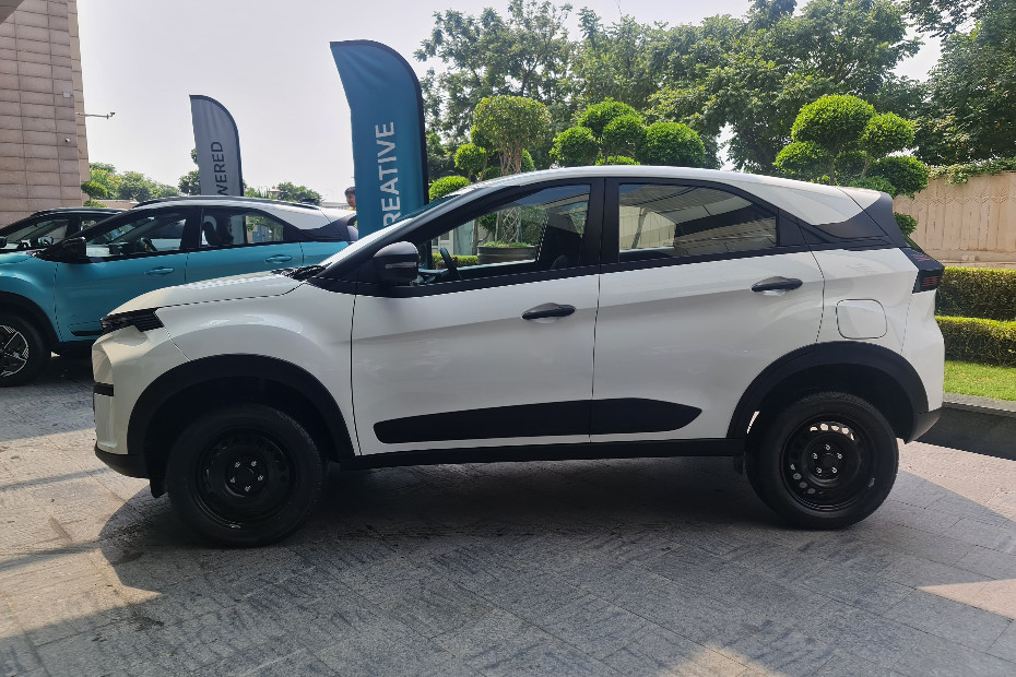 Tata Nexon Facelift Base Smart Variant Detailed In 7 Images | CarDekho.com