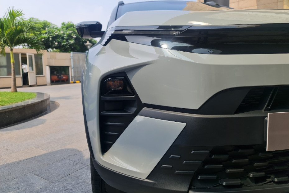 Tata Nexon Facelift Pure Variant Explained In 10 Images | CarDekho.com