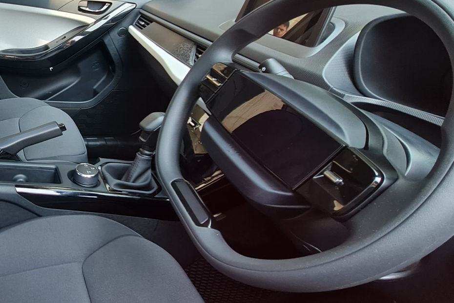 Tata Nexon Facelift Pure Variant Explained In 10 Images | CarDekho.com