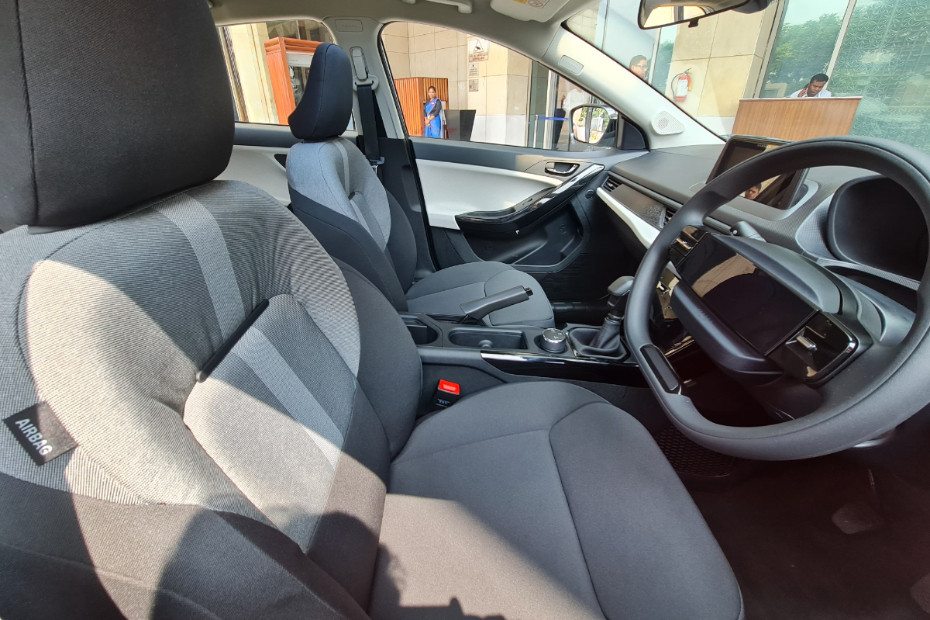 Tata Nexon Facelift Pure Variant Explained In 10 Images | CarDekho.com