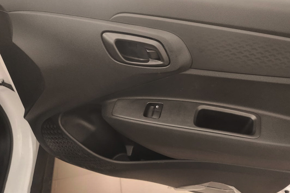 Hyundai Exter Base-spec EX Variant Detailed In 5 Images | CarDekho.com