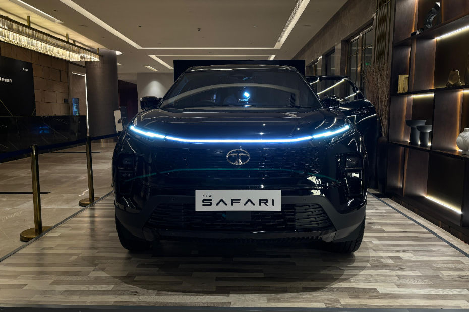A Look At The Tata Safari Facelift’s Dark Edition In These 12 Real-life ...