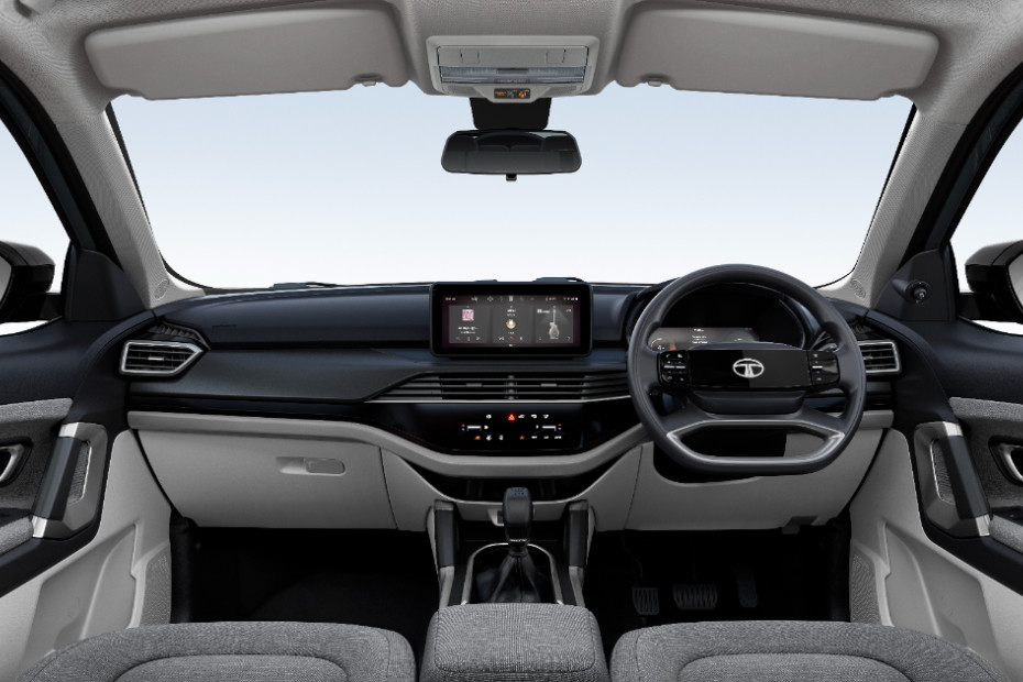 Tata Safari Facelift Pure Variant Detailed In 4 Images | CarDekho.com