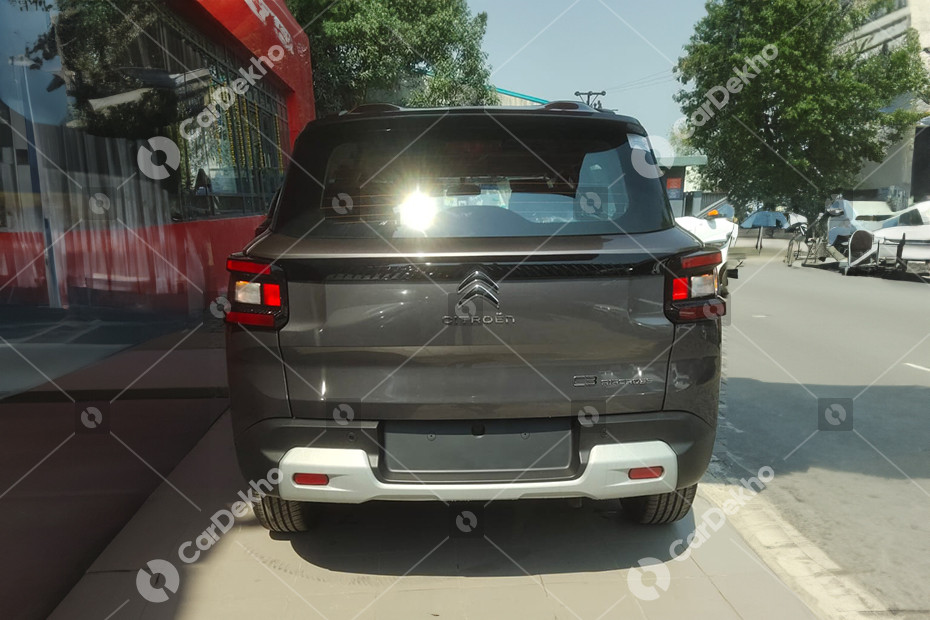 Citroen C3 Aircross Plus Variant Explained In 5 Images | CarDekho.com