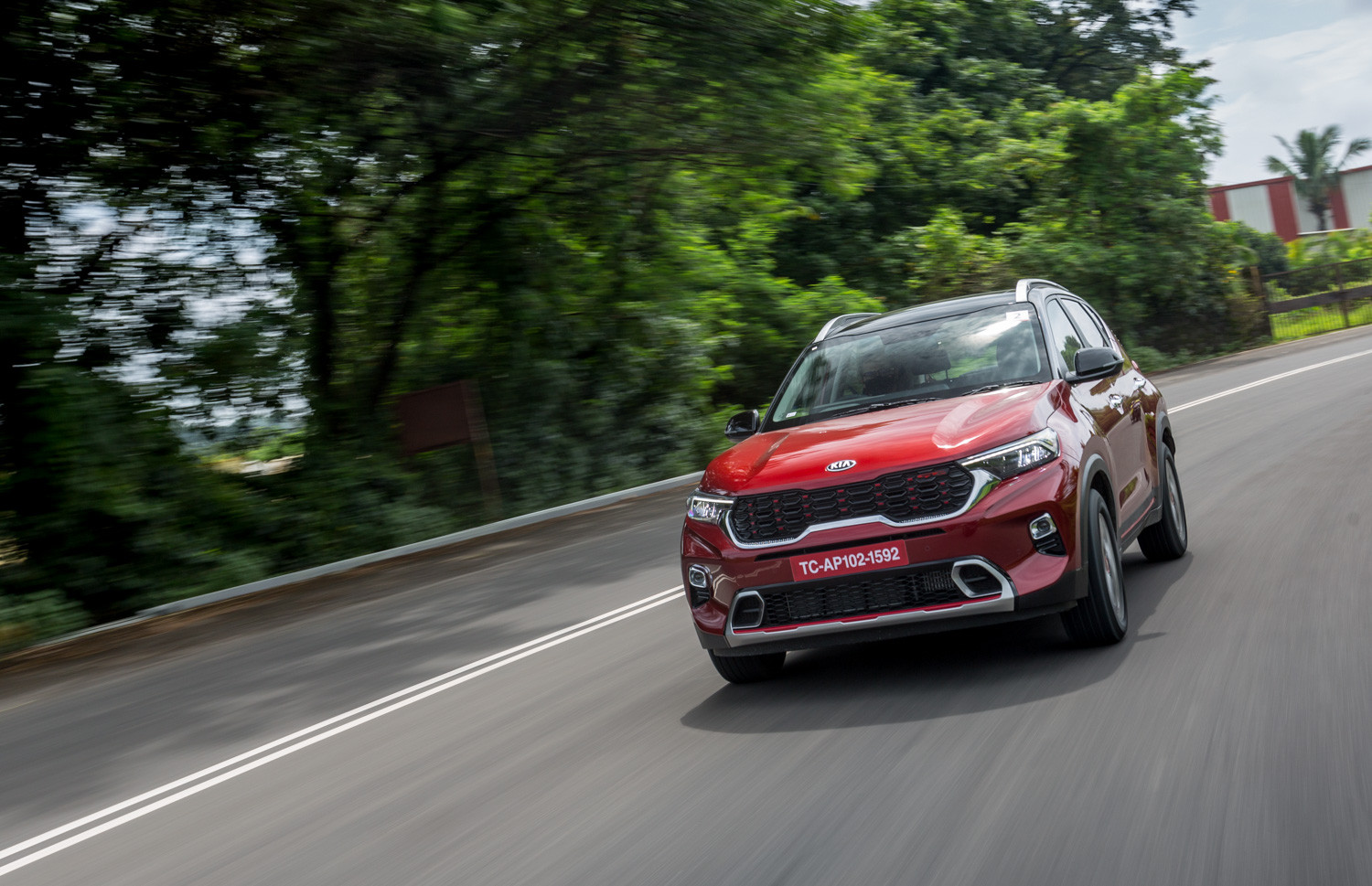 Top 3 Diesel Automatic Cars Under Rs 15 Lakh: Tata Nexon, Mahindra ...