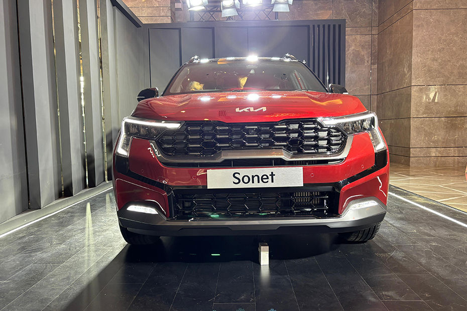2024 Kia Sonet GTX+ Variant Explained In 15 Images | CarDekho.com