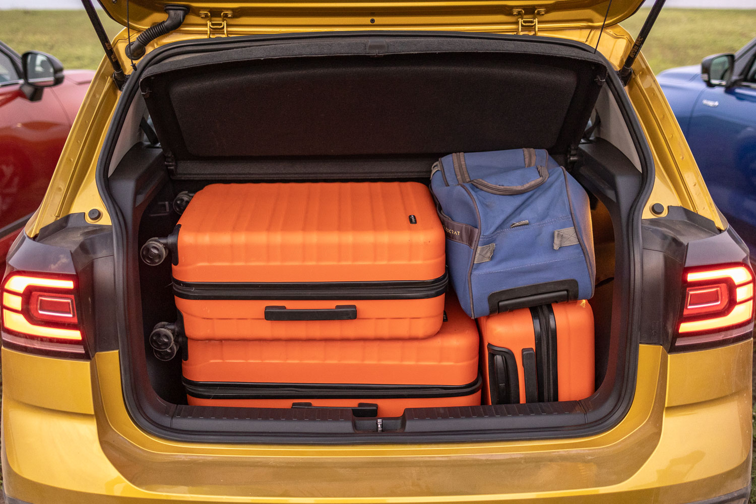 Kia Seltos vs Toyota Hyryder vs Honda Elevate vs Volkswagen Taigun ...