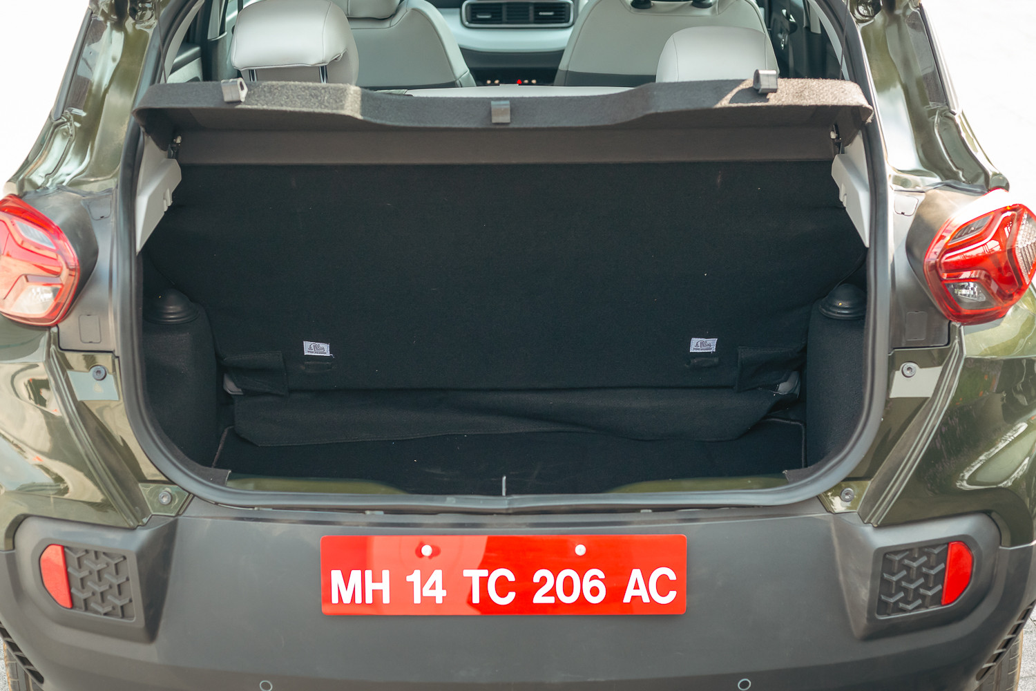 Tata Punch EV Price - 421km Range, Images, Colours & Reviews