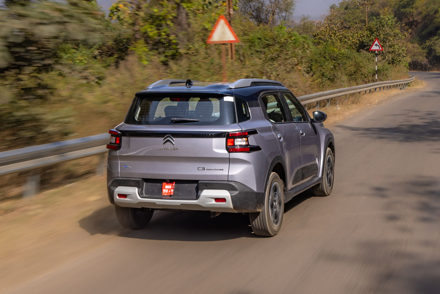 Citroen C3 Aircross Manual vs Automatic: Claimed Mileage Comparison ...