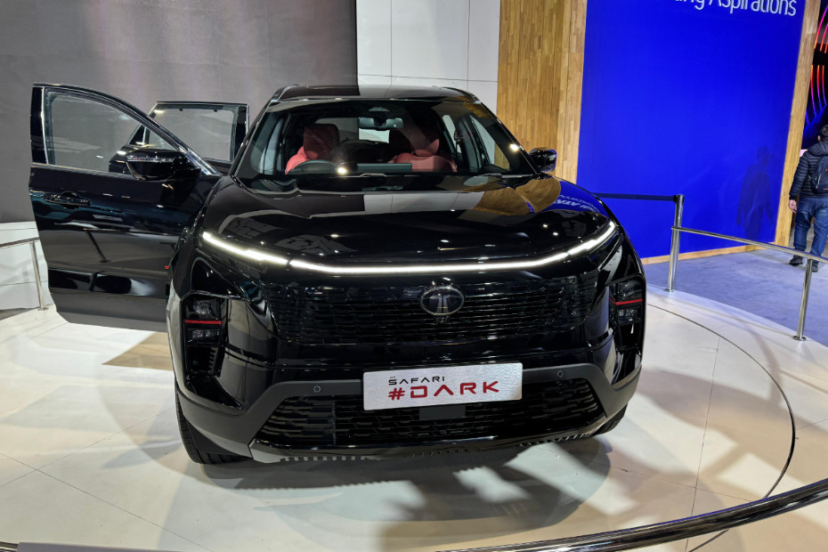 Tata Safari Red Dark Edition Detailed In 8 Images | CarDekho.com