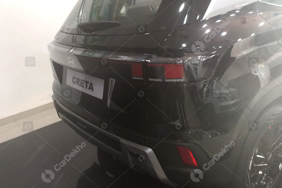 Hyundai Creta Mid-spec S(O) Variants Detailed In 8 Images | CarDekho.com