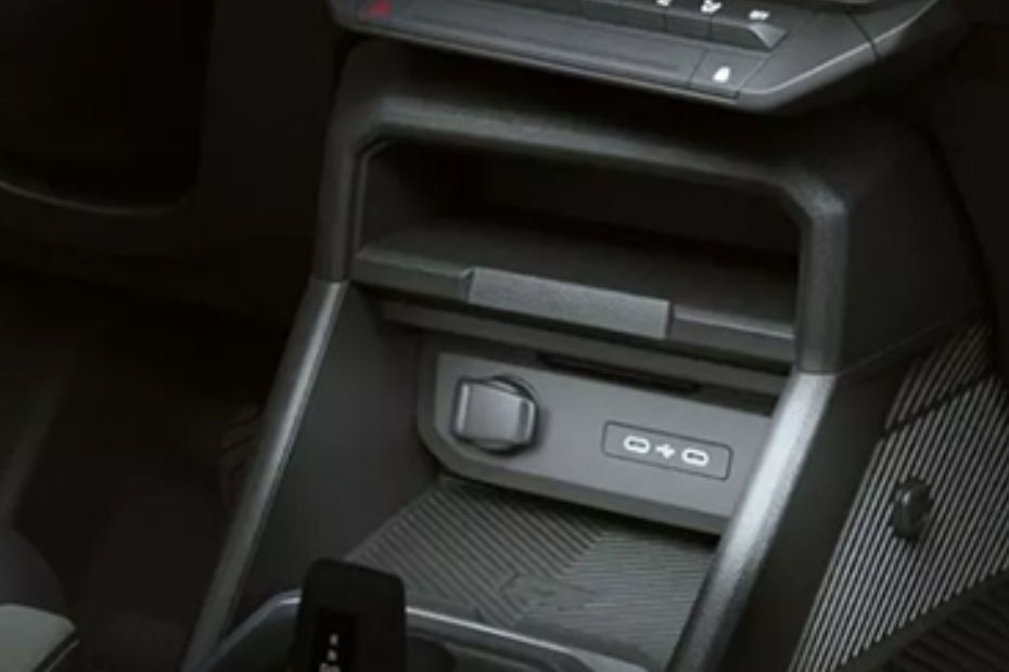 7 New Tech Features On Board The 2024 Renault Duster Explained: 10-inch ...